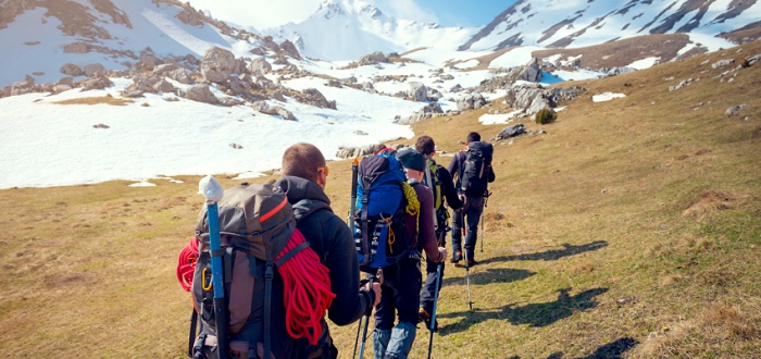 10 Characteristics of Magnetic Team Leaders - Lifeway Leadership